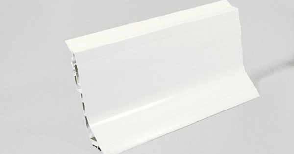 Kamtsis | PLINTH PVC WITH SOFT EDGES EX.15 (R9010)